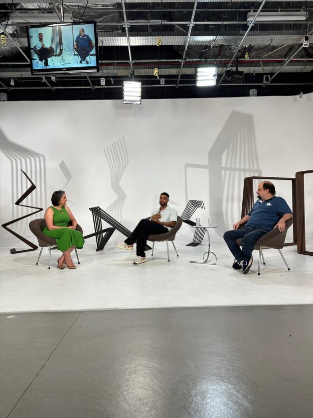 De repositor de supermercado a fenômeno digital: Mateus Pesce é o convidado do Palavra Cruzada ...